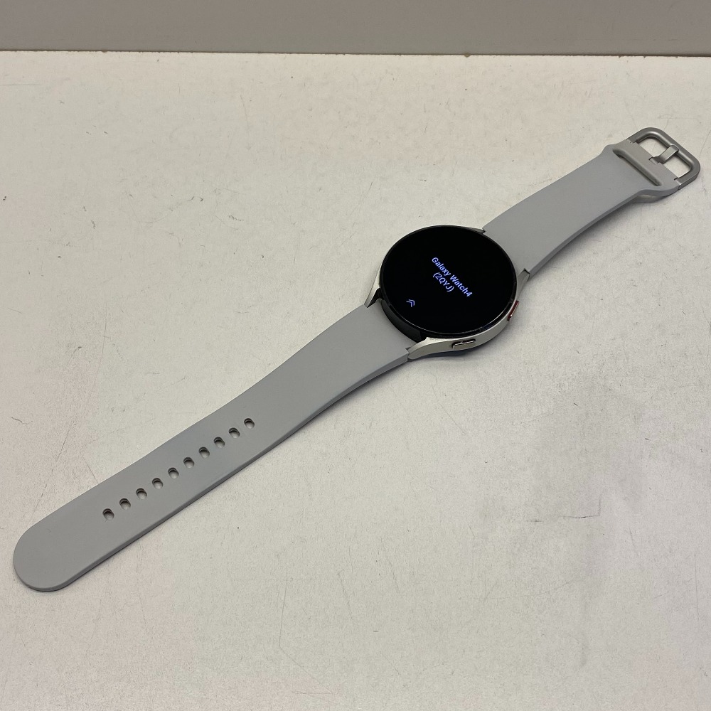 Pre-owned Samsung Galaxy Watch4 44mm Model SM-R875F in Silver - Own4Less